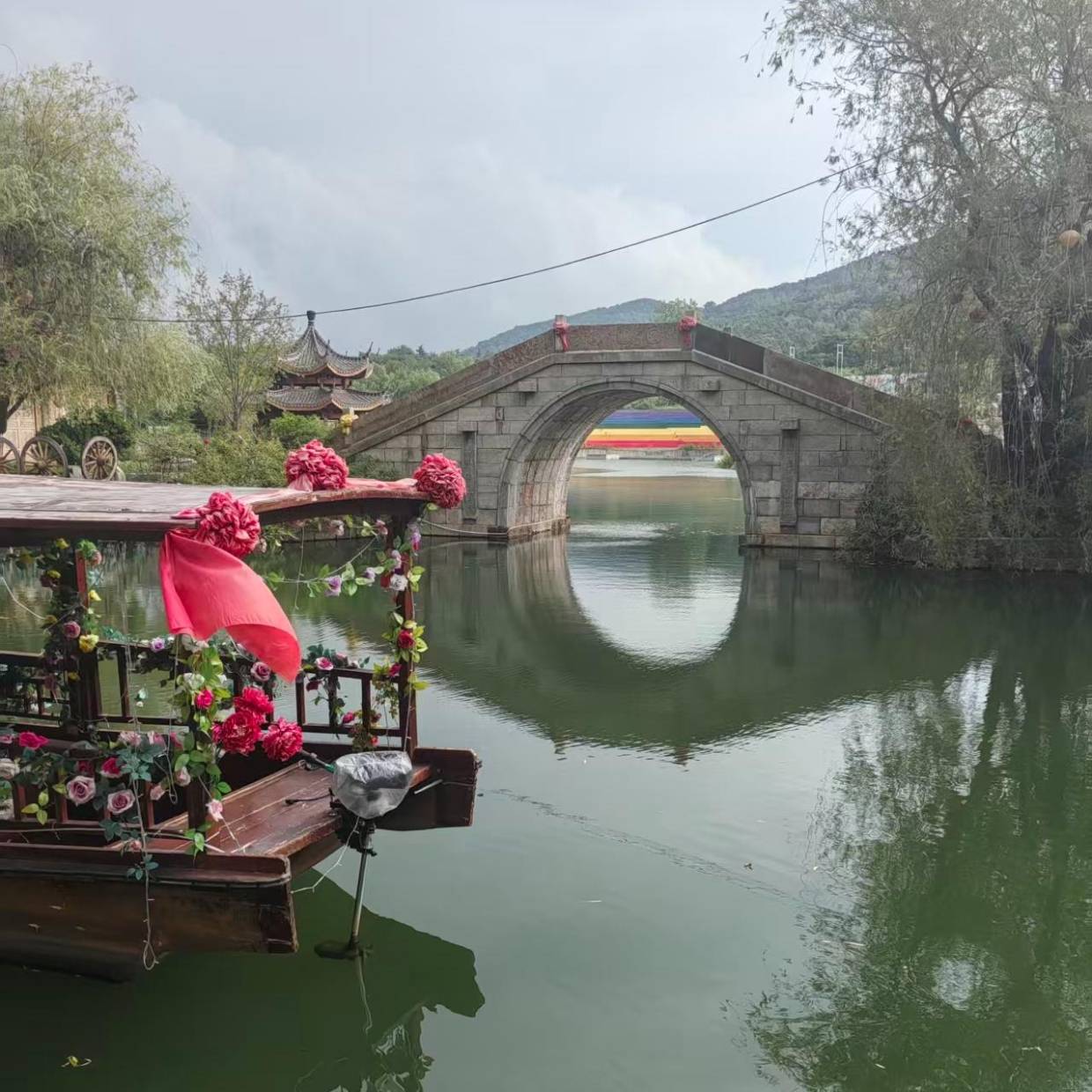 委内瑞拉被突袭，中国JY-27A雷达能发现F-22发现不了直升机？看美军如何用电子战、超低空突防和情报渗透，让S-300和中国雷达组合沦为摆设 ...